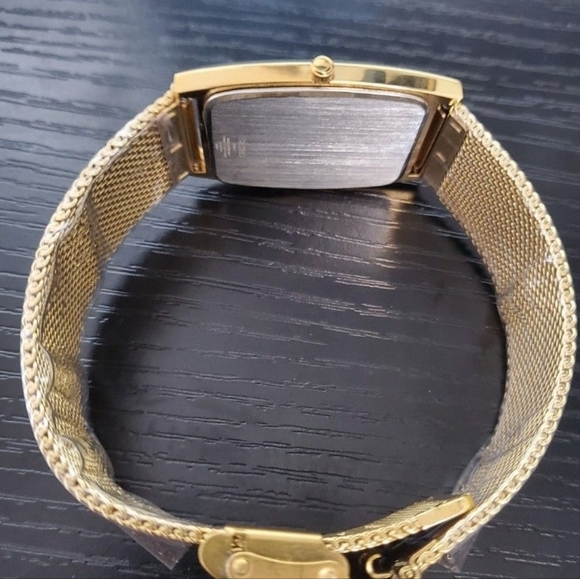 Seiko | Accessories | New Old Stock Rare Vintage Seiko Slim Tank Quartz Mens Gold Watch | Poshmark